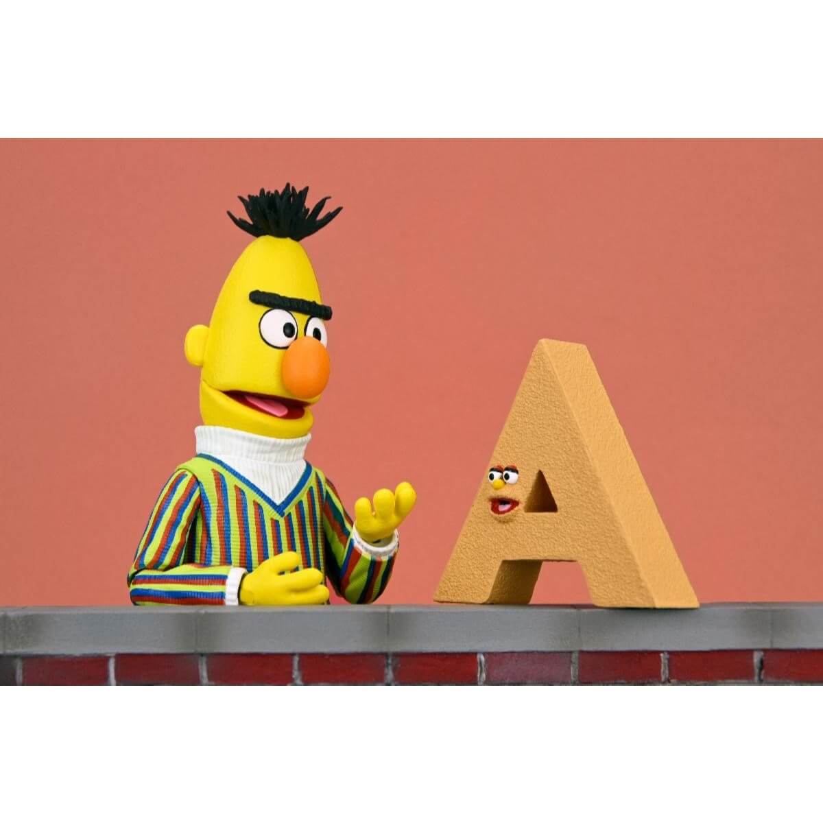 Bert & Ernie Sesame Street Ultimate 7" Scale NECA Figures