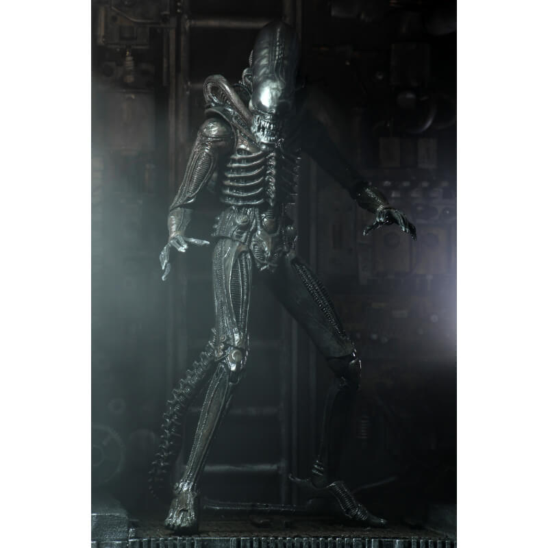 NECA Alien Ultimate 40th Anniversary Big Chap Xenomorph